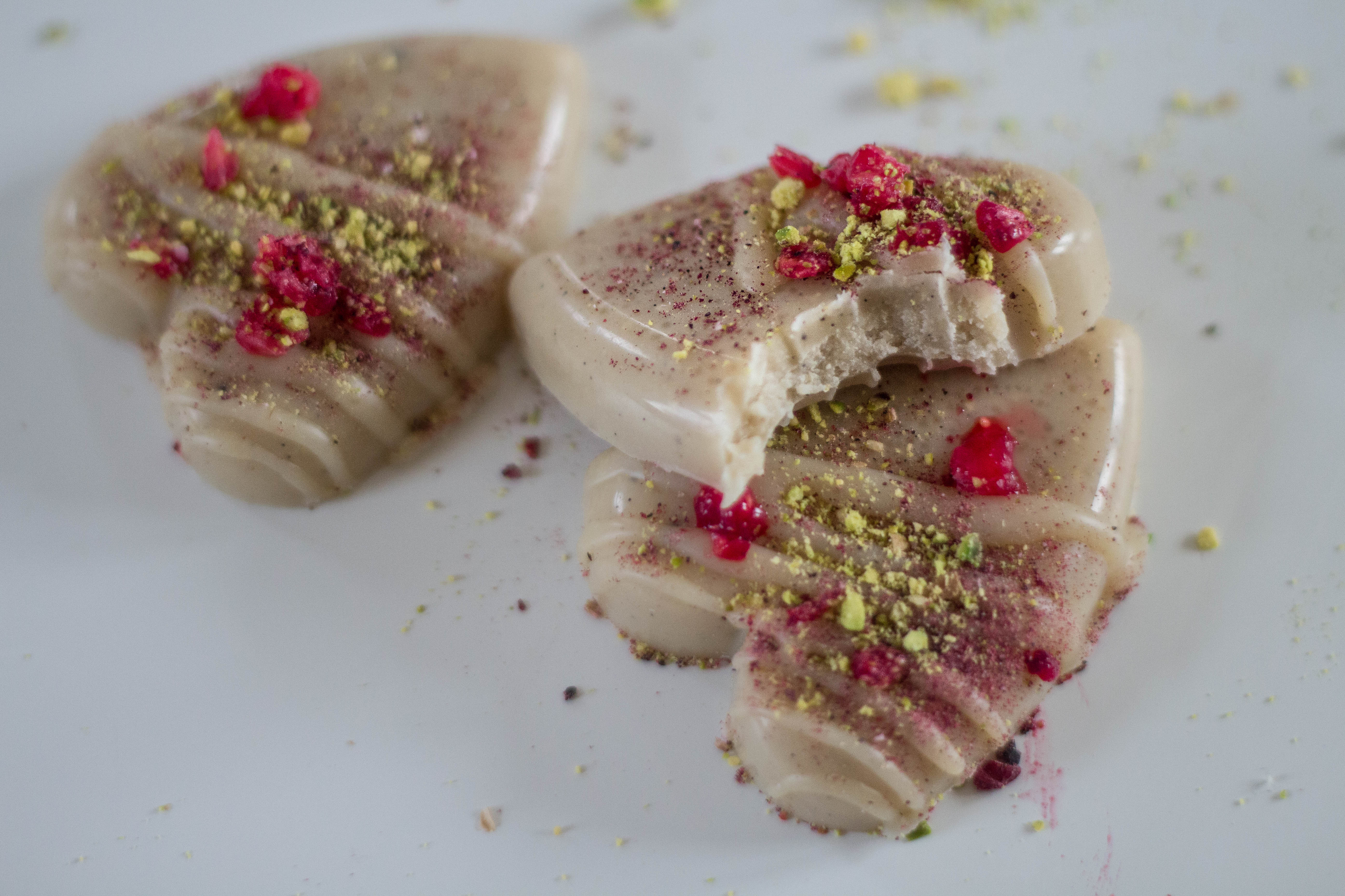 Vegan White Chocolate - Addicted to Dates